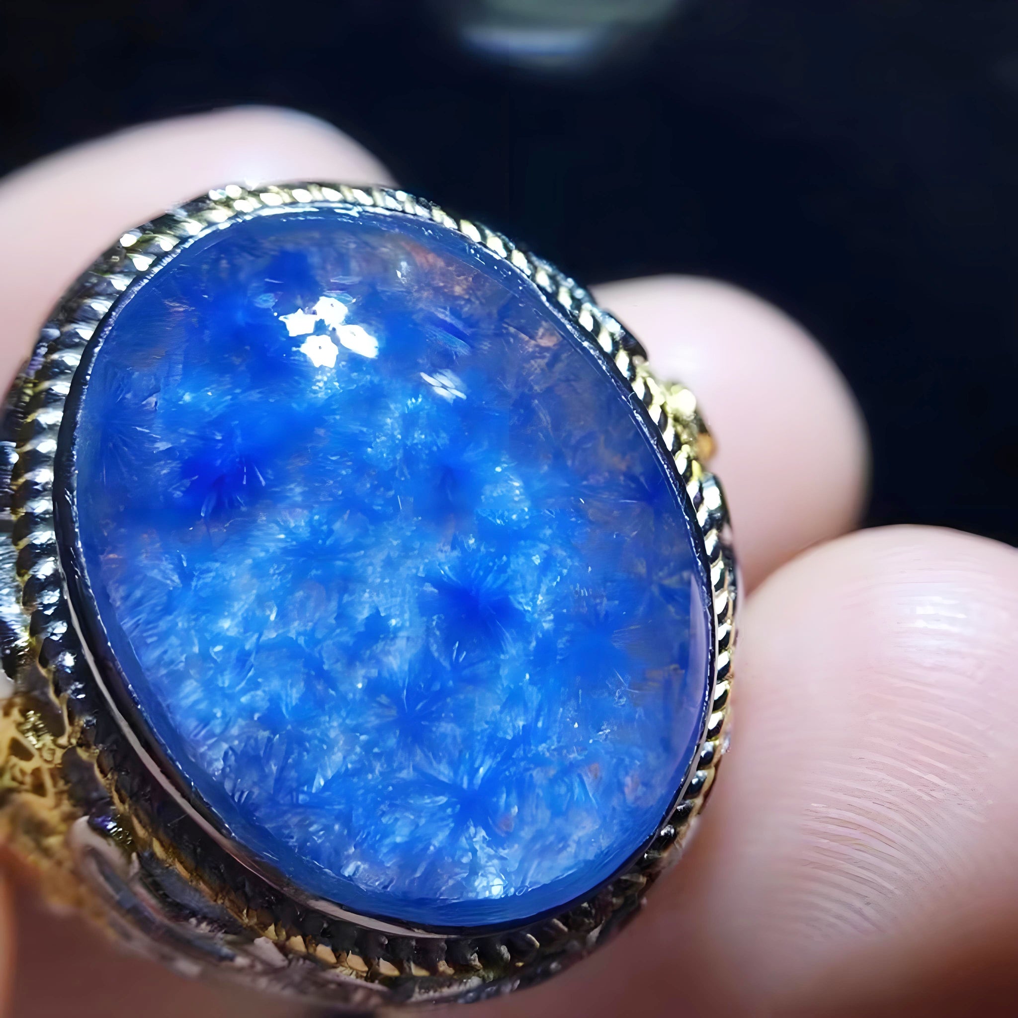 Blue Rutilated Quartz meaning: Healing Properties,Benefits ＆ Uses